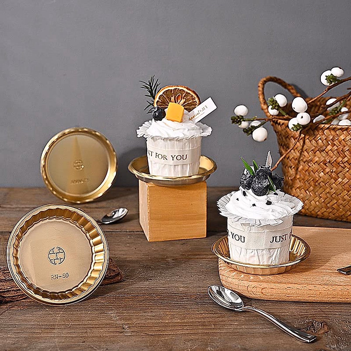 Abuhem 3 Inches Mini Cake Boards Stands Rounds 100pcs, Disposable Gold Mousse Cake Circle Cardboard with Coated Greaseproof Base Perfect for Cake Decorating for Wedding, Birthday, Party, Home (Gold)