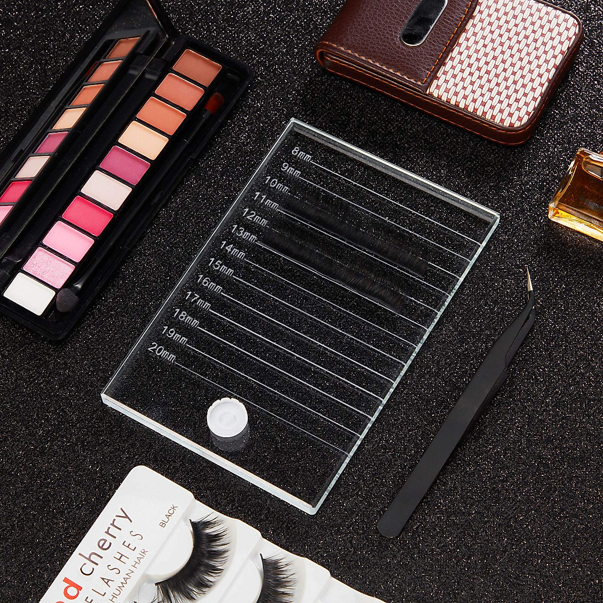 Maitys Eyelash Crystal Pallet Eyelash Extension Pallet Bigger Size Glass False Lash Tray Strip Adhesive Glue Holder(5.9 x 3.94 x 0.31 Inch,Clear)