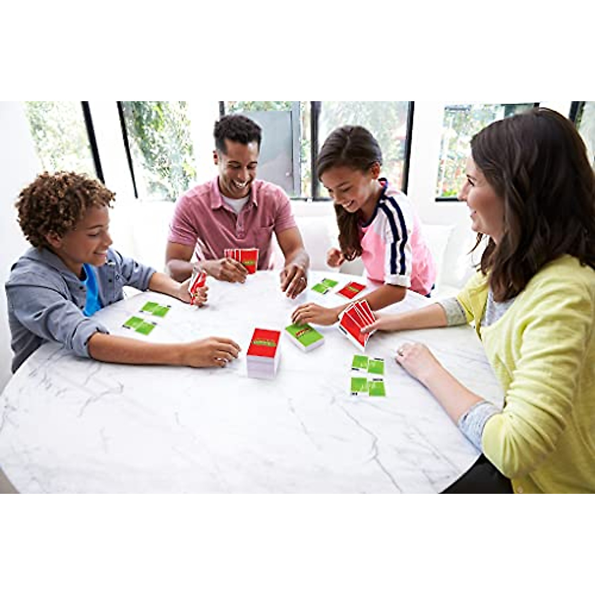 Mattel Games Apples to Apples Card Game, Family Game for Game Night with Family-Friendly Words to Make Crazy Combinations