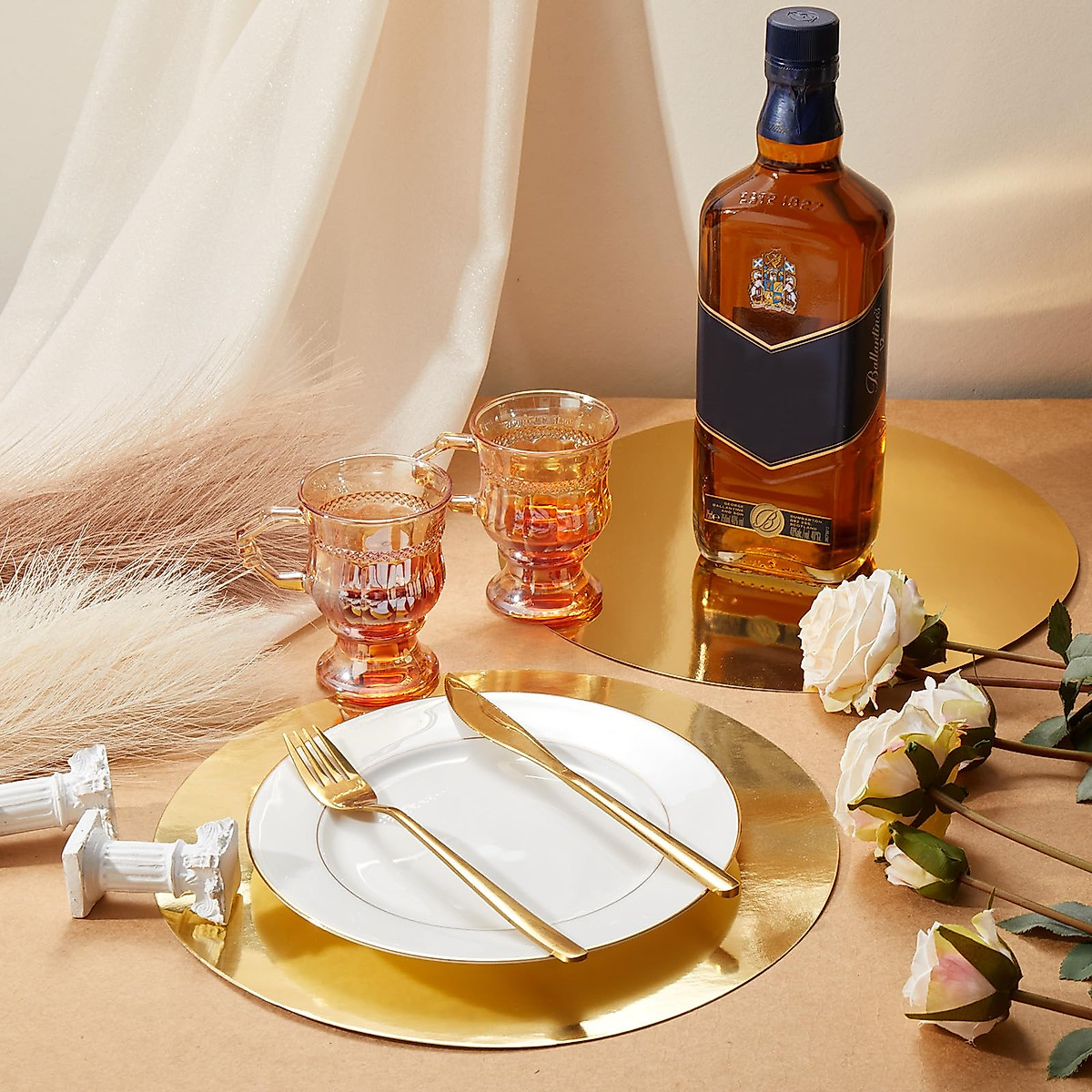 Tioncy Round Paper Placemats Decorative Disposable Place Mats Table Mats for Dining Wedding Table Decoration Home Banquet New Years Festive Party Birthday Holiday (Gold, 100)