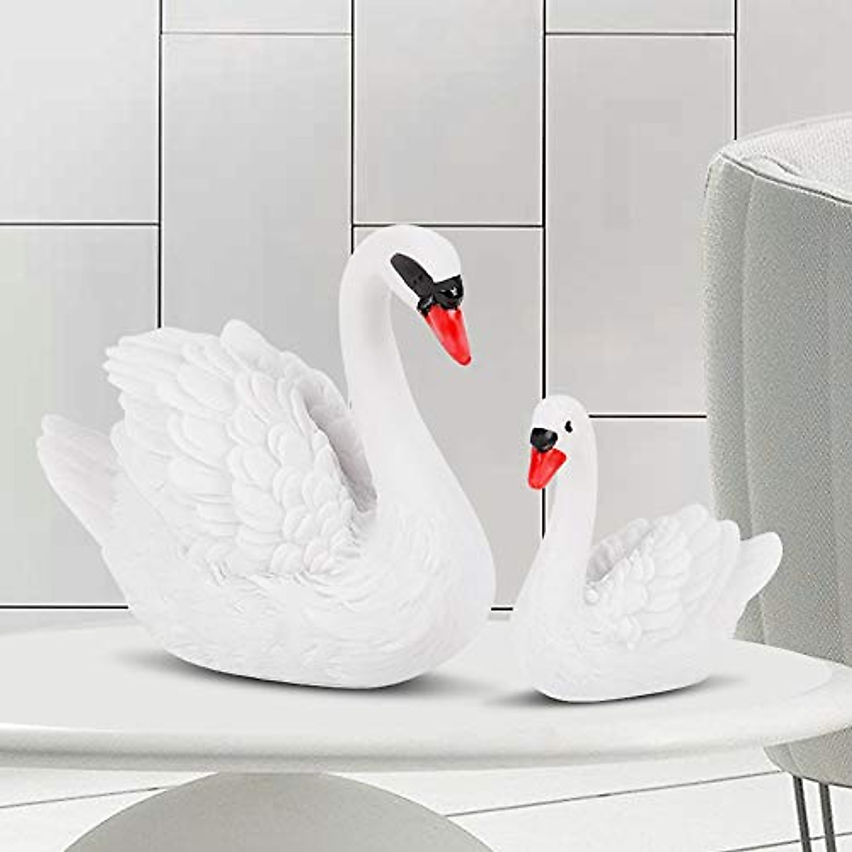 Dancal 2 PCS Swan-Shape Garden Statue Outdoor Sculpture Lawn Garden Scene Decor