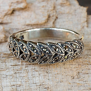 NOVICA Artisan Handcrafted Marcasite Cocktail Ring Sterling Silver Grey Thailand Leaf Tree [ring Front 0.2 in L x 0.8 in W Band Width 3 mm W] ' Olive Garland'