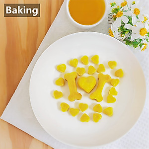 sofliym Mini Heart Silicone Molds for Chocolate, Hard Candy, Cream Cheese Mint Molds with Scraper (small heart)