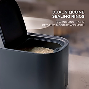 Zuutii Food Storage Container,Rice Container, Dry Food Storage, Pet Food Dispenser, 6.9Qt Large Storage Bin with Lid,Silicone Sealed & Moisture Proof, for Grain Cereal Soybean Corn