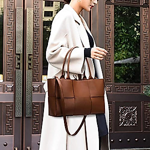 NA Women's Bag 2021 New Hand-Woven Soft Leather Textured Tote Bag Autumn Winter Retro Simple Casual Handbag Brown
