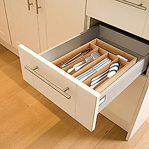 SOONHUA Bamboo Kitchen Drawer Organizer Tray for Flatware, 5 Compartments Cutlery Utensil Organizer Tray Kitchen Drawer Divider