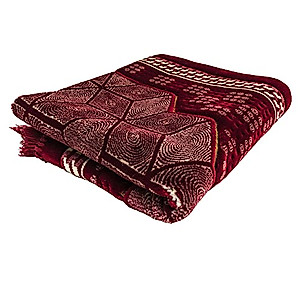 Modefa Turkish Islamic Prayer Rug - Comfortable Muslim Praying Mat for Men & Women - Soft Velvet Janamaz Praying Carpet - Ramadan or Eid Gift - with Kufi & Beads - Lux Plush Geometric Mihrab (Red)