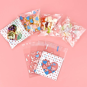 400PCS Valentine Cellophane Bags Love Heart Printed Self Adhesive Cookie Treat Bags Gift Bags for Valentine's Day Party Supplies 4 Styles Valentine's Day Mother's Day