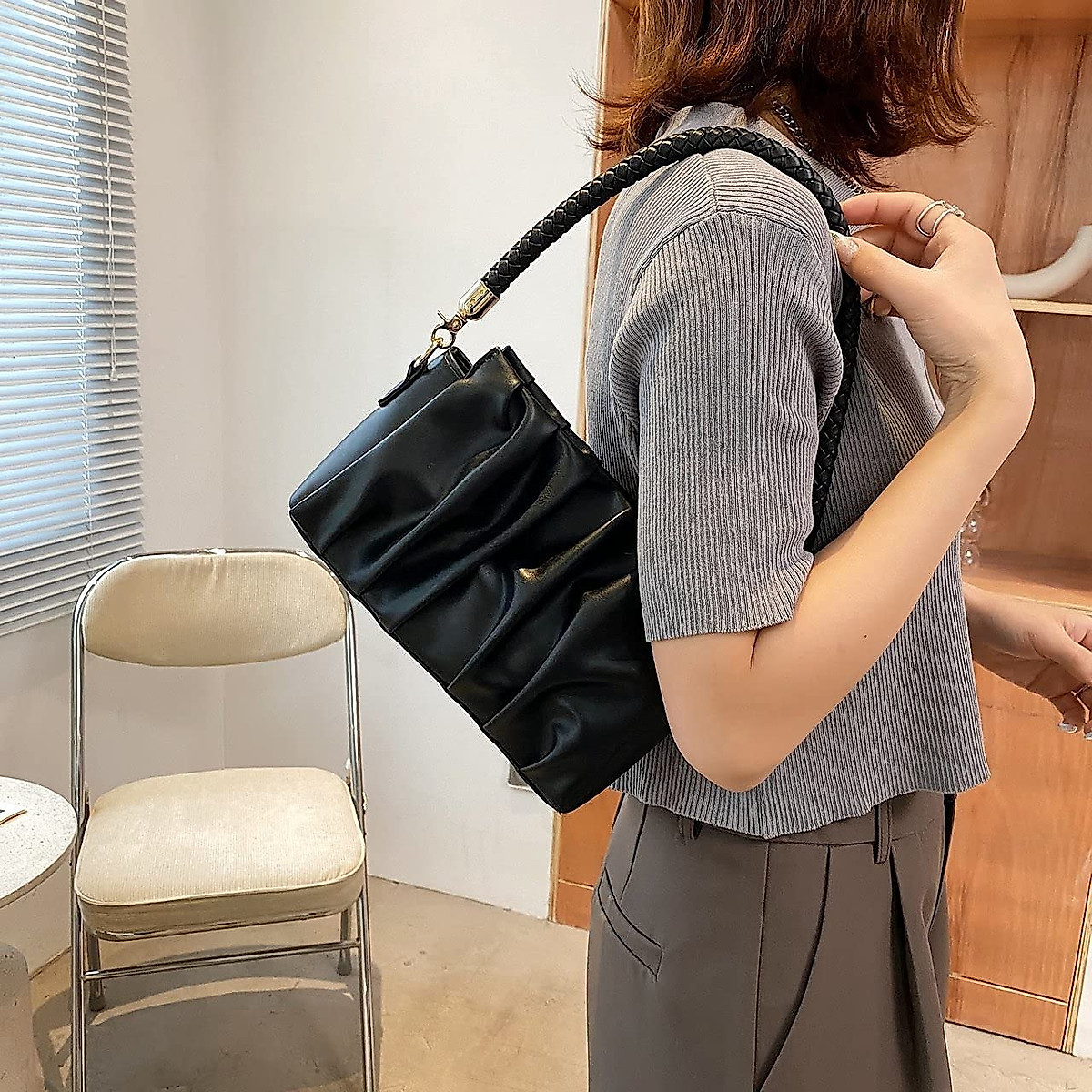 Black Purse Female Shoulder Crossbody Bags Purses for Womens With Metal Chain Strap Cute Removable Strap Cinched Small