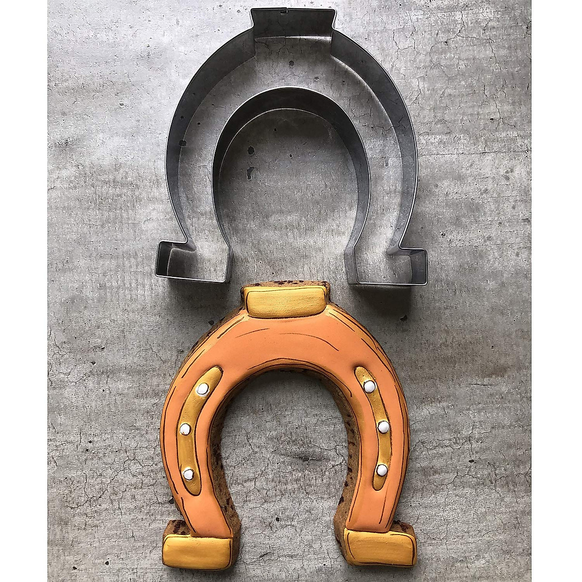 LILIAO Lucky Horseshoe Cookie Cutter - 4.3 x 4.5 inches - Stainless Steel