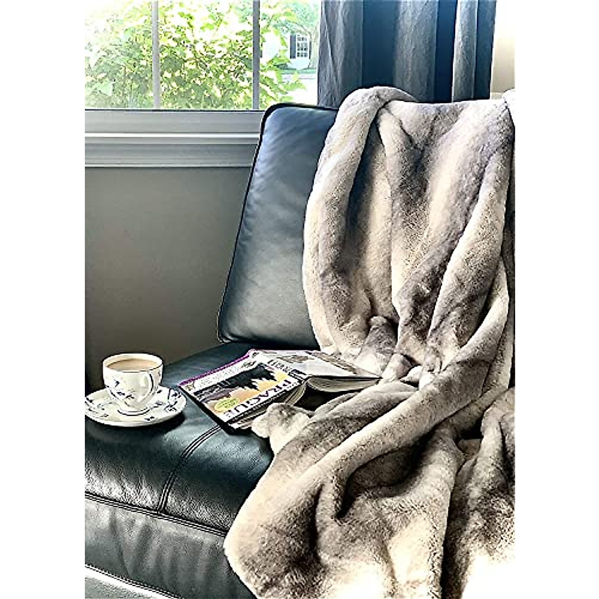 Double Sided Faux Fur Throw Blanket Silky Soft Oversized Afghan Machine Washable, Grey Striped Mink Chinchilla Shadow Fox (Charcoal, 60Wx70L)