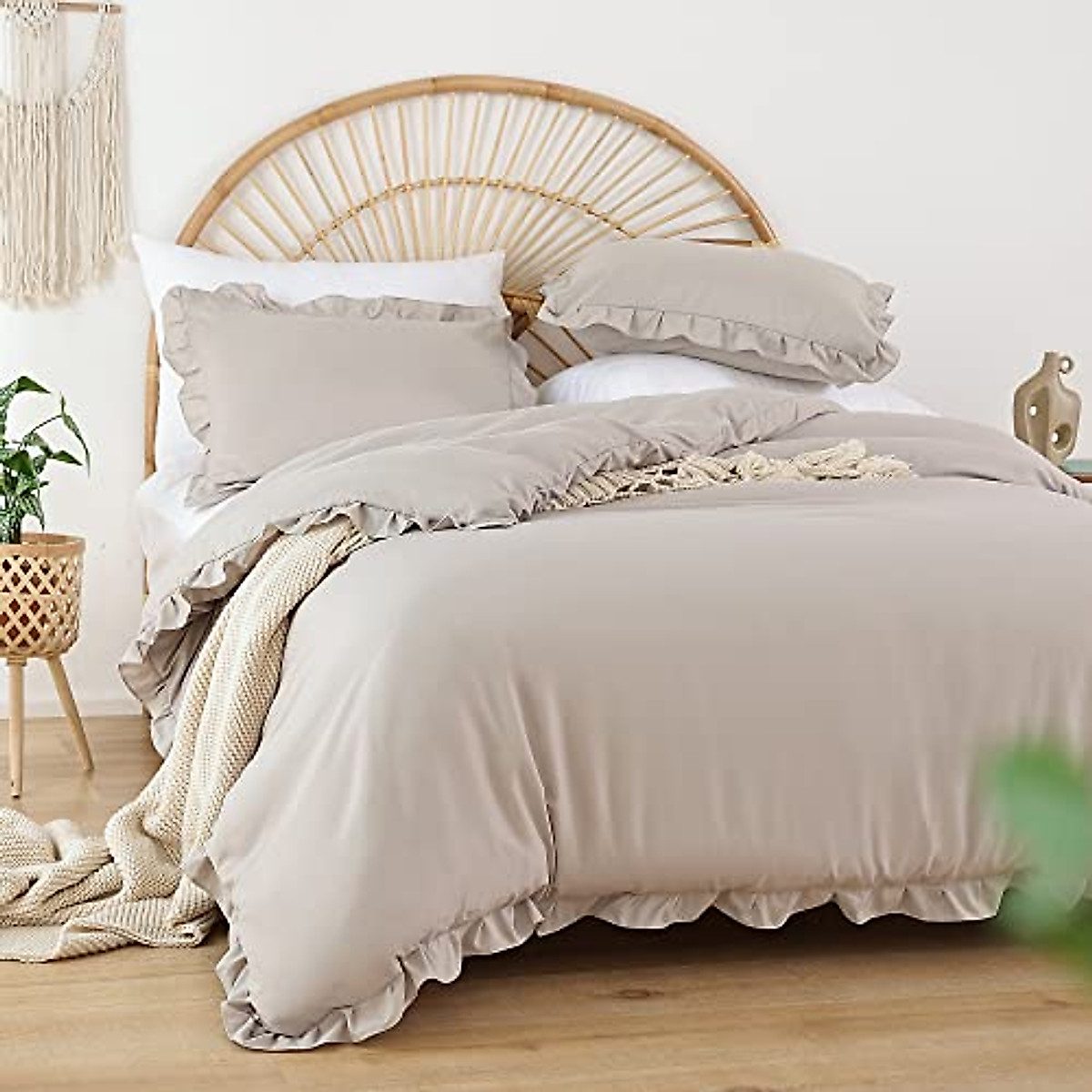 JANZAA Vintage Bedding Set Soft Shabby Chic Fluffy All Season Queen Oatmeal Comforter Set 3PCS(1 Ruffled Comforter Set and 2 Pillowcases)