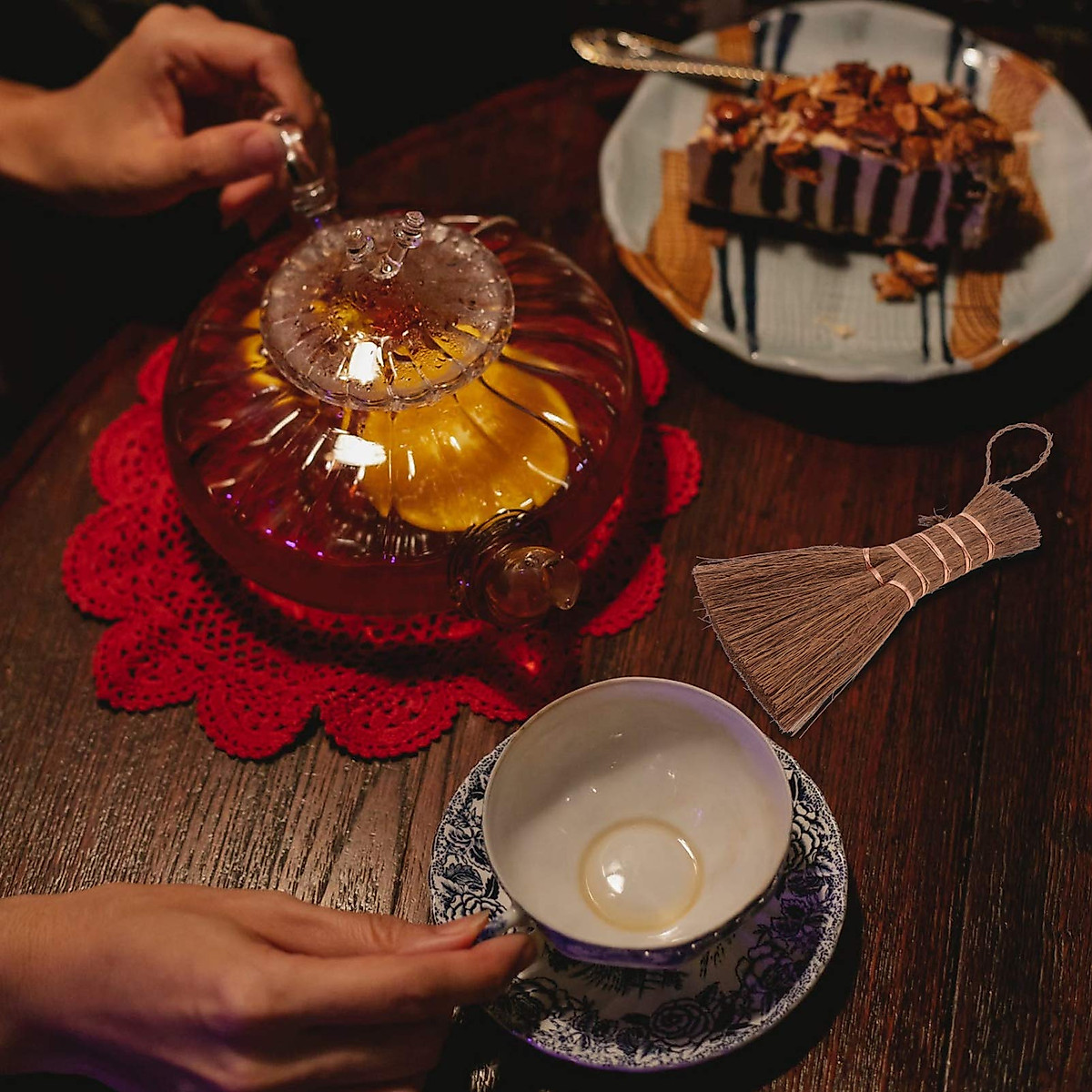 YARNOW Palm Broom Mini Natural Whisk Broom Desk Cleaning Brush Computer Keyboard Broom Tea Cup Duster for Home, Brown, 14x8cm, (XEUA519011VBA17273DOF8H4)