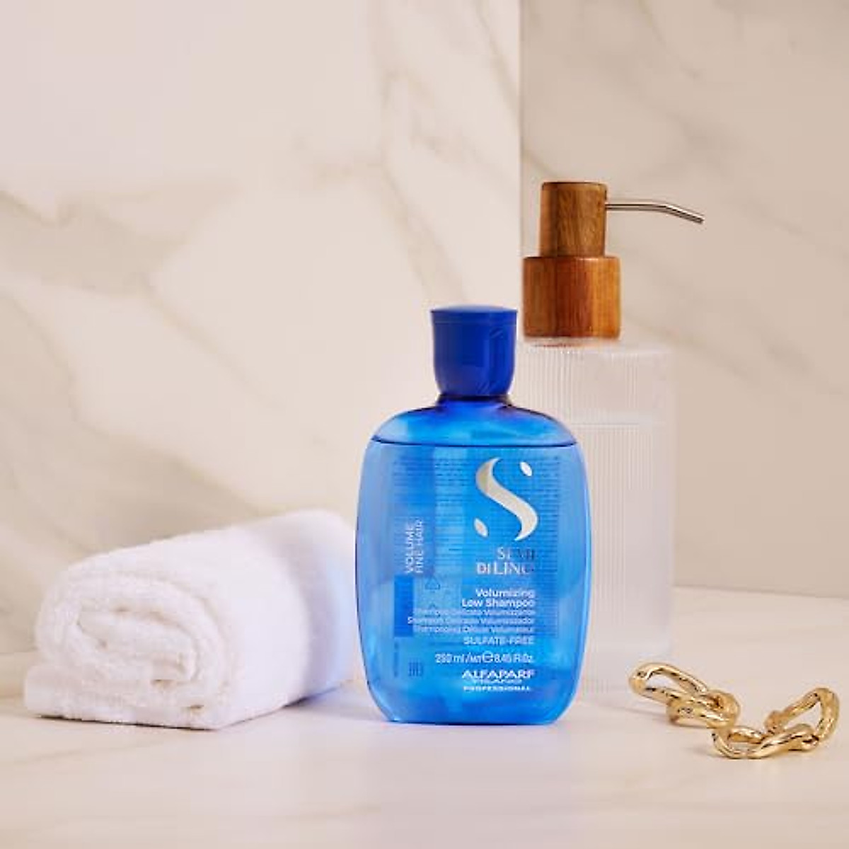 Alfaparf Milano Semi Di Lino Volume Shampoo For Fine Hair – Anti Frizz, Hair Thickening Shampoo to Add Volume & Body - Sulfate Free and Professional Salon Quality - Frizz Control Products (8.45 oz)