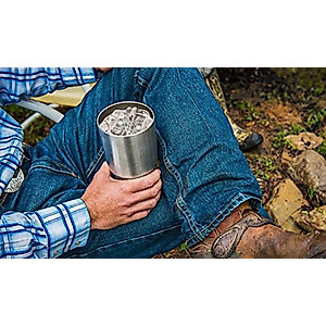 YETI Rambler 30 oz Stainless Steel Vacuum Insulated Tumbler with Lid