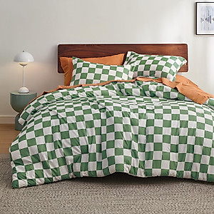 Bedsure Green Checkered Comforter Set - Bedding Comforter Set Queen, Green White Fluffy Grid Plaid Comforter, 3 Pieces, Includes 1 Comforter (90"x90") and 2 Pillow Shams (20"x26"+2")