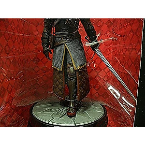 Dark Horse Deluxe The Witcher 3: Wild Hunt: Geralt Grandmaster Ursine Figure