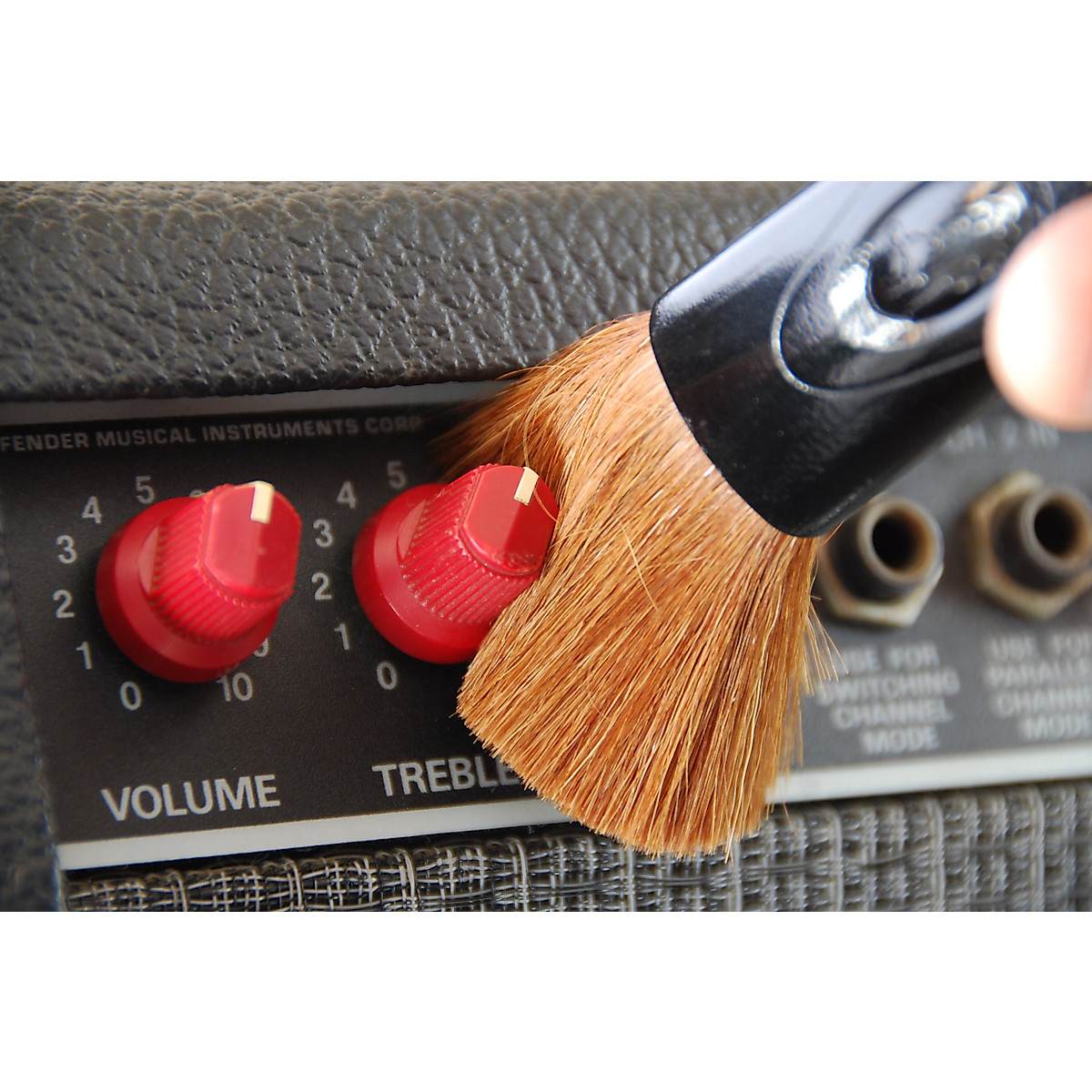 MusicNomad The Nomad String, Body, & Hardware Cleaning Tool (MN205)