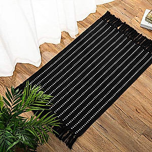 idee-home Black Small Boho Rug, Boho Bathroom Rug, Patterned Bath Mat, Woven Black Striped Rug for Bedroom Living Room, Sink Kitchen Boho Rug with Tassel 2'x3'