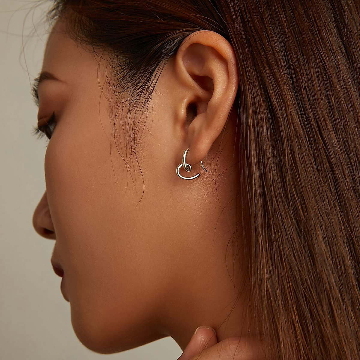 BISAER Love Heart Earrings for Women 925 Sterling Silver Pull Through Hoop Earrings Heart Shape Small Hoops Earrings