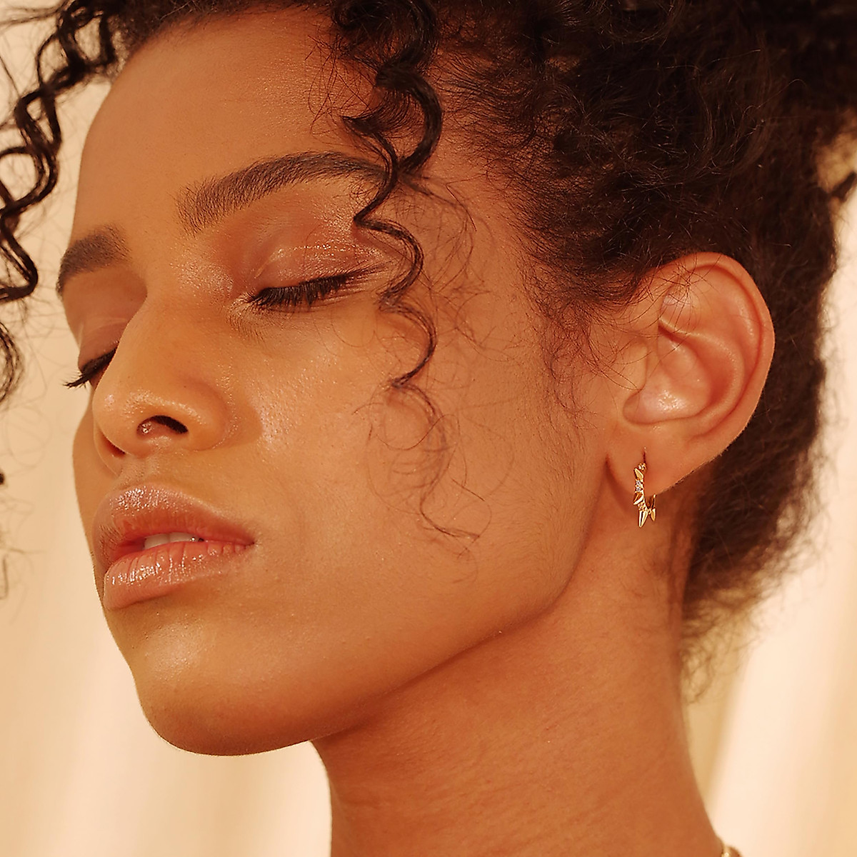 FETTERO Women Spike Earrings Gold Huggie Hoops 14K Gold Plated Small Hoop Earrings for Women Boho Simple Delicate Gold Earrings Handmade Hypoallergenic Earrings Jewelry Gift