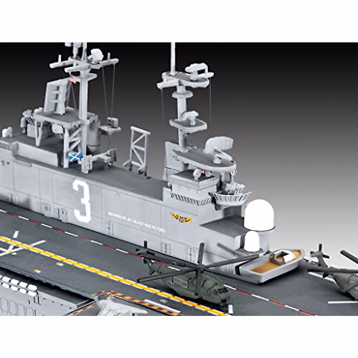 Revell 05178 Assault Carrier USS WASP Class 1:700 Scale Model Kit