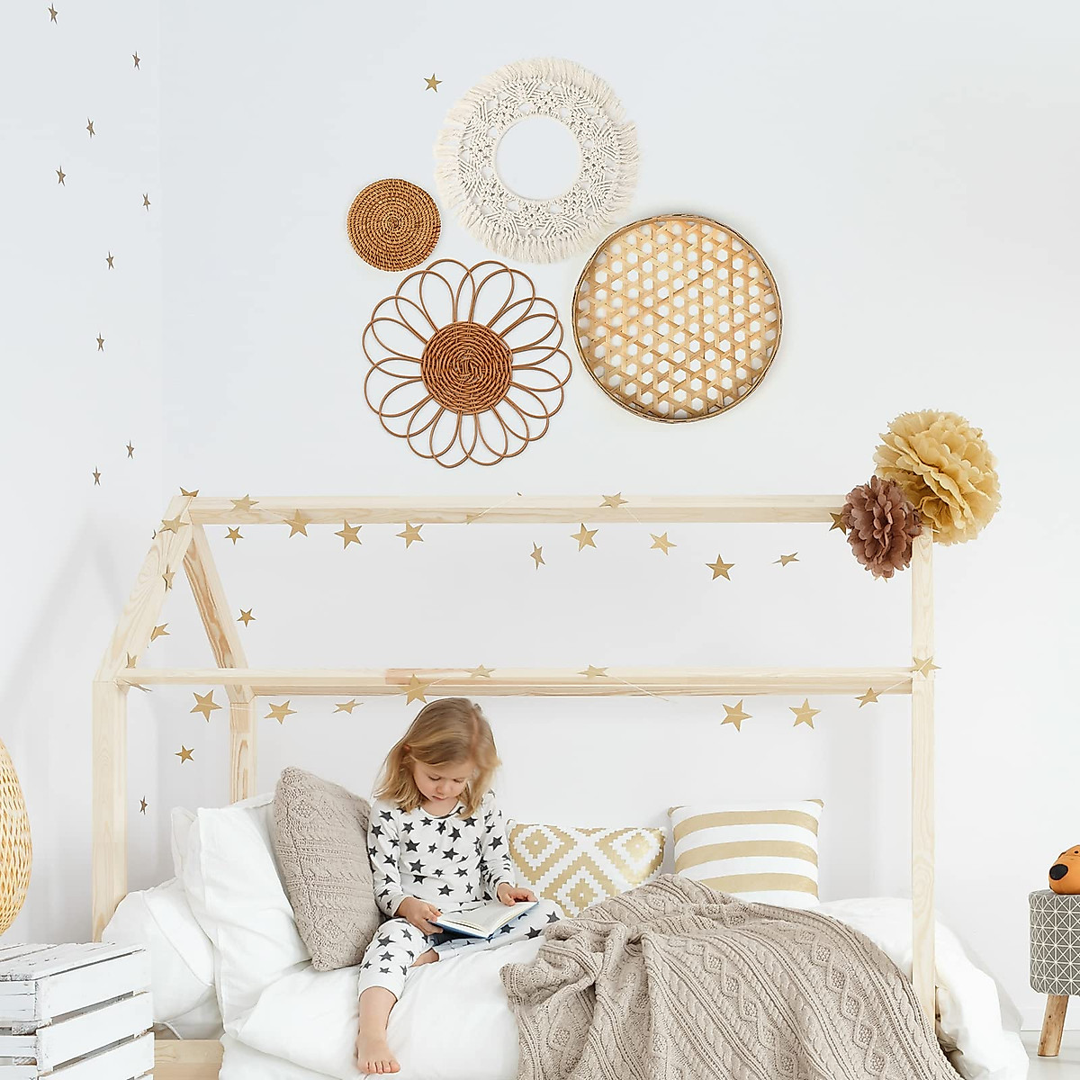 Set of 8 Boho Wall Basket Decor Flat Woven Basket Wall Decor Set Rattan Wall Decor Round Bamboo Hanging Wall Basket Macrame Tassels Wall Tapestry Boho Basket Wall Art for Bedroom Living Room Nursery