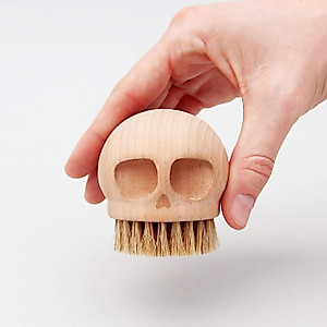 Suck UK | Skull Brush | Wooden Shoe Brush Or Boot Brush | Soft Scrub Dish Brush for Kitchen & Household Cleaning | Gothic Decor Nail Brush & Pedicure Supplies | Skull Gifts | Spooky Scrub Brush