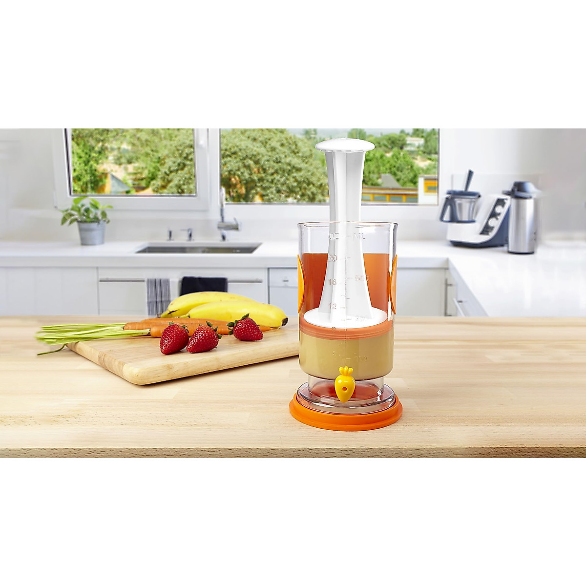 Squooshi Filling Station Baby Food Pouch Maker/Filler + 12 Large 5 oz Pouches for semi-Solid Foods