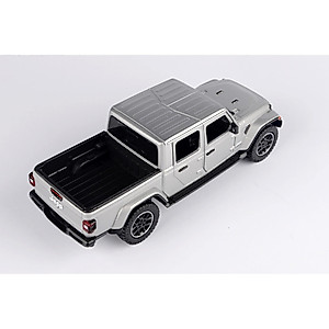 Motormax Toy 2021 Gladiator Overland (Closed Top) Pickup Truck Silver Metallic 124-127 Diecast Model Car by Motormax 79365