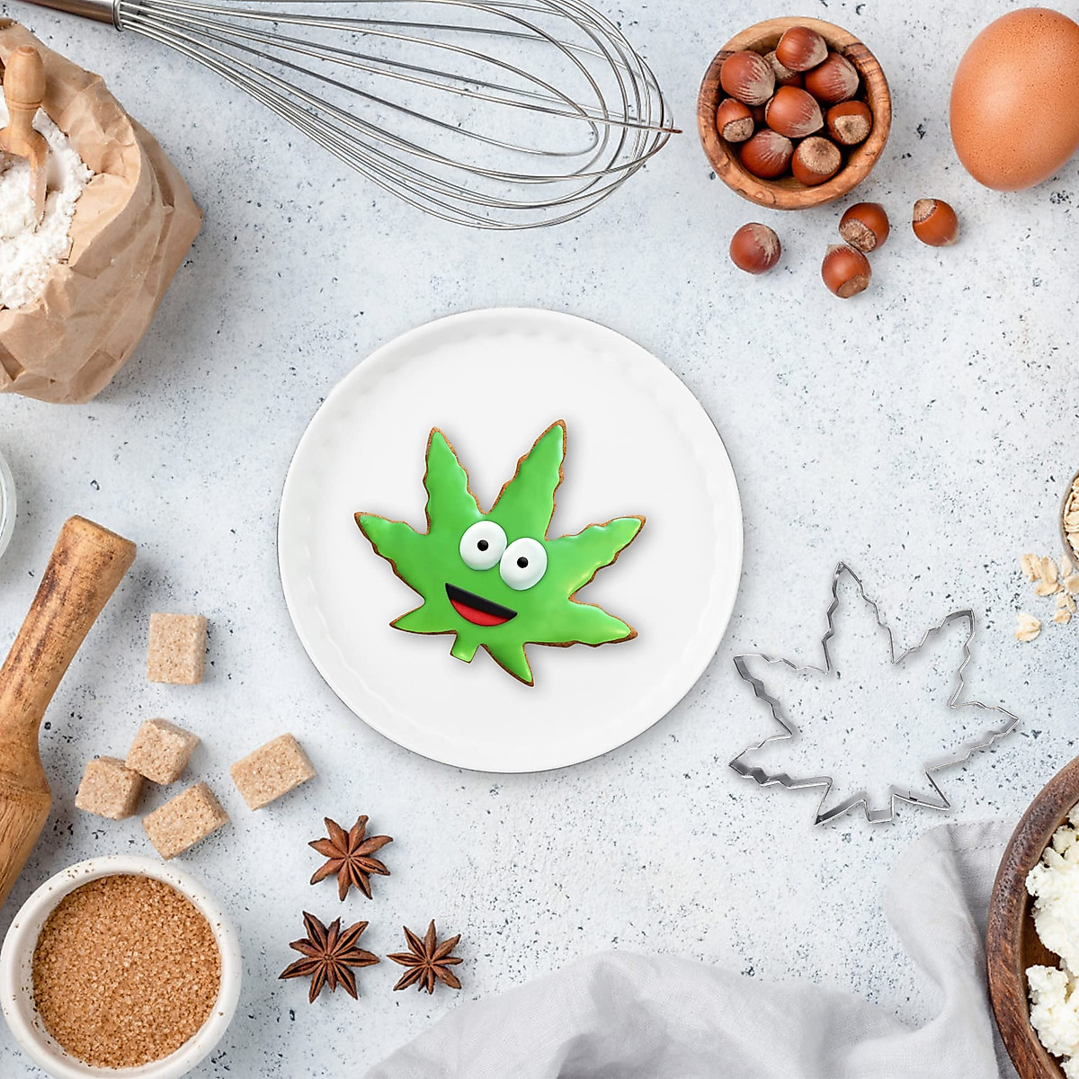 GEEKLEAF Large Cookie Cutters DIY Accessories Stainless Steel Cookie Press, Pancake Mold, Mini Cookies Stamps, Brownie Cutter, Gifts for Men & Women (Set of 3 PCS - Leaf Shape)