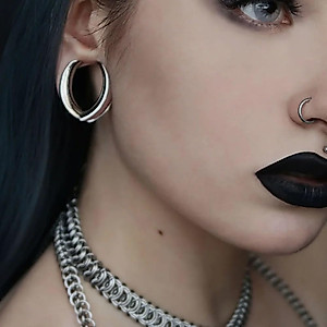 Casvort 2 PCS 30mm Hypoallergenic 316 Stainless Steel Silver Hot Minimalism Saddle Plugs Ear Gauges Tunnels Piercing Expander Stretchers Fashion Body Jewelry