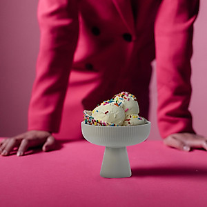 White Footed Bowl Ceramic Dessert Cup Ice Cream Bowls Sundae Cups Footed Dessert Bowls Yogurt Bowl Pudding Bowl Nordic Style Ice Cream Cup Decorative Display Stand