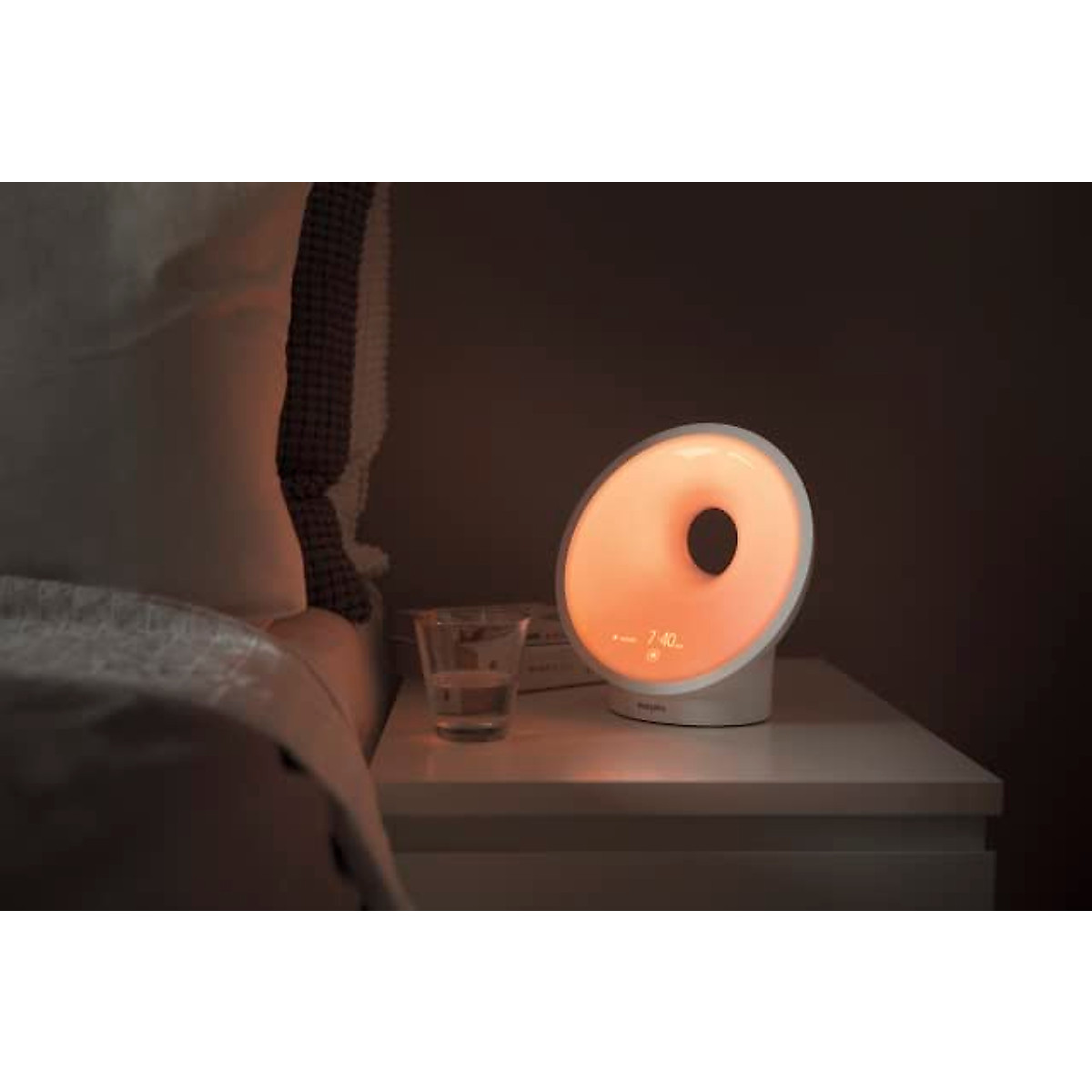 Philips SmartSleep Sleep and Wake-Up Light, Simulated Sunrise and Sunset, Multiple Lights and Sounds, RelaxBreathe to Sleep, HF3650/60