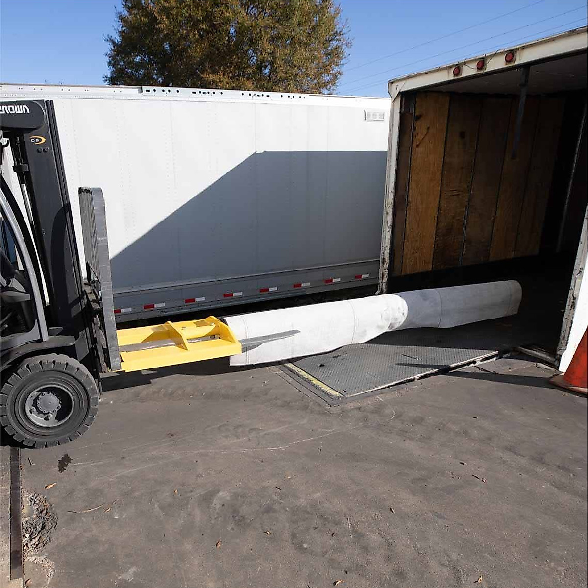 Titan Attachments 9 FT Carpet Pole Attachment, Fork Mounted Rug/Carpet Pole, 2,000 LB Capacity, 108-in x 2.75-in