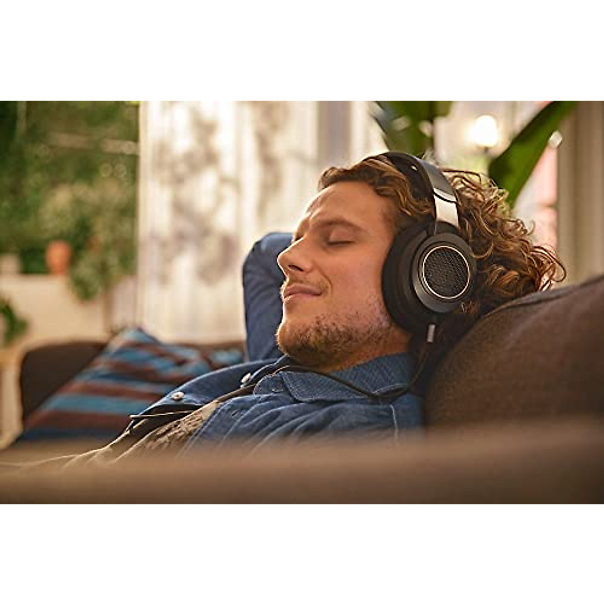 PHILIPS Over Ear Open Back Stereo Headphones Wired with Detachable Audio Jack, Studio Monitor Headphones for Recording Podcast DJ Music Piano Guitar (SHP9600)