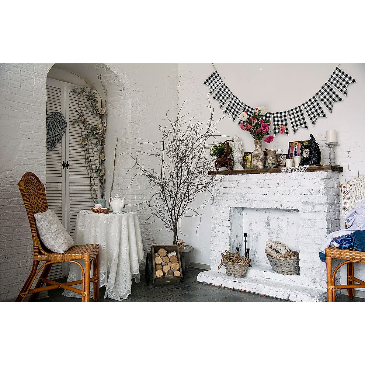 Whaline 2Pcs Christmas Buffalo Check Plaid Banner White Black Tassel Garland Lace Burlap Banner Rag Tie Banner Plaid Bunting Garland for Wedding Birthday Mantel Fireplace Wall Party Decoration