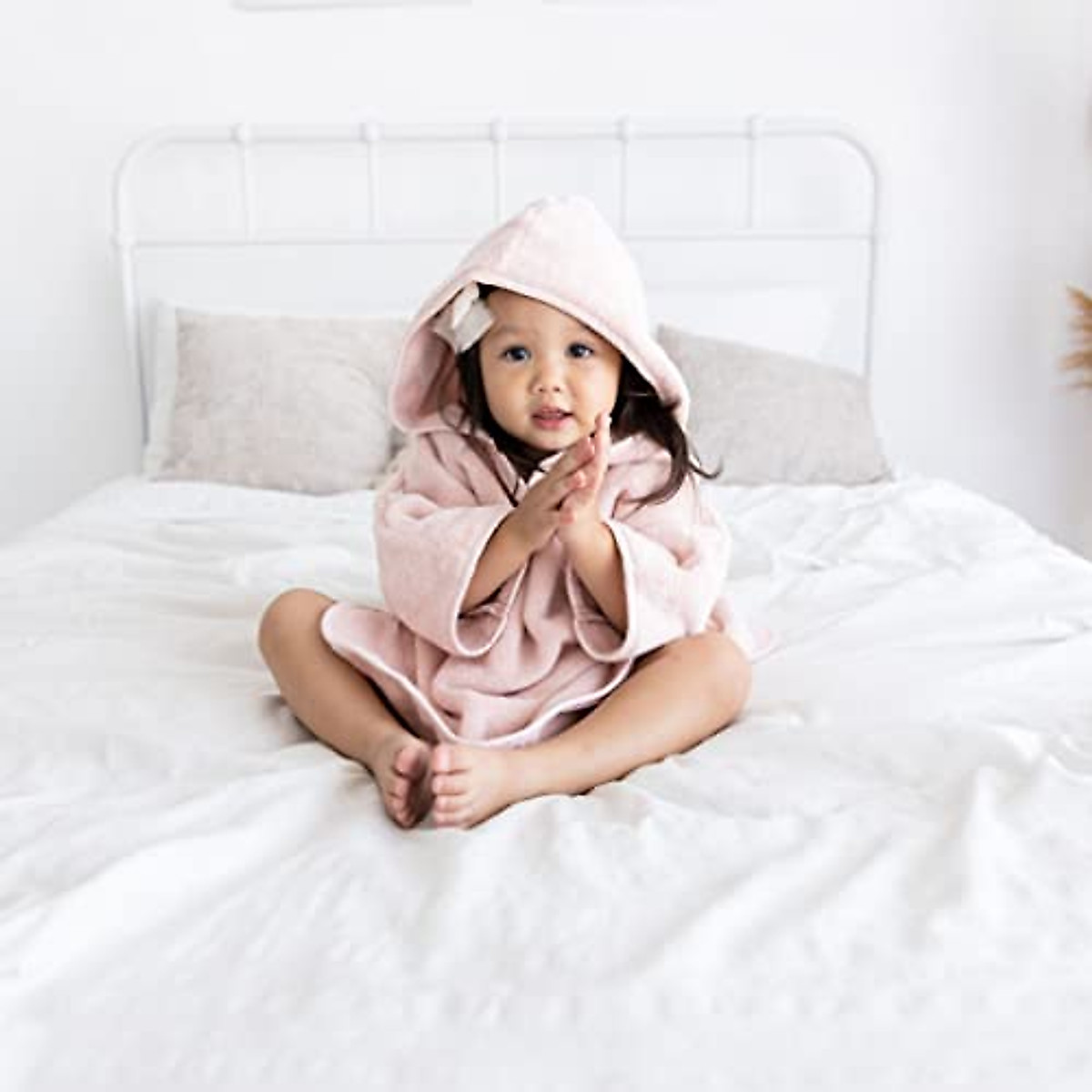 Natemia Organic Hooded Poncho Towel – Ultra Soft and Absorbent Cloud Touch Cotton Kids Cover-Up