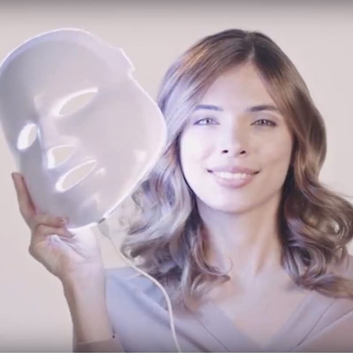 LED Face Mâsk Light Therapy | 7 Color Skin Rejuvenation Therapy LED Photon Mâsk Light Facial Skin Care Anti Aging Skin Tightening Wrinkles Toning Mâsk (For face & neck). (White)