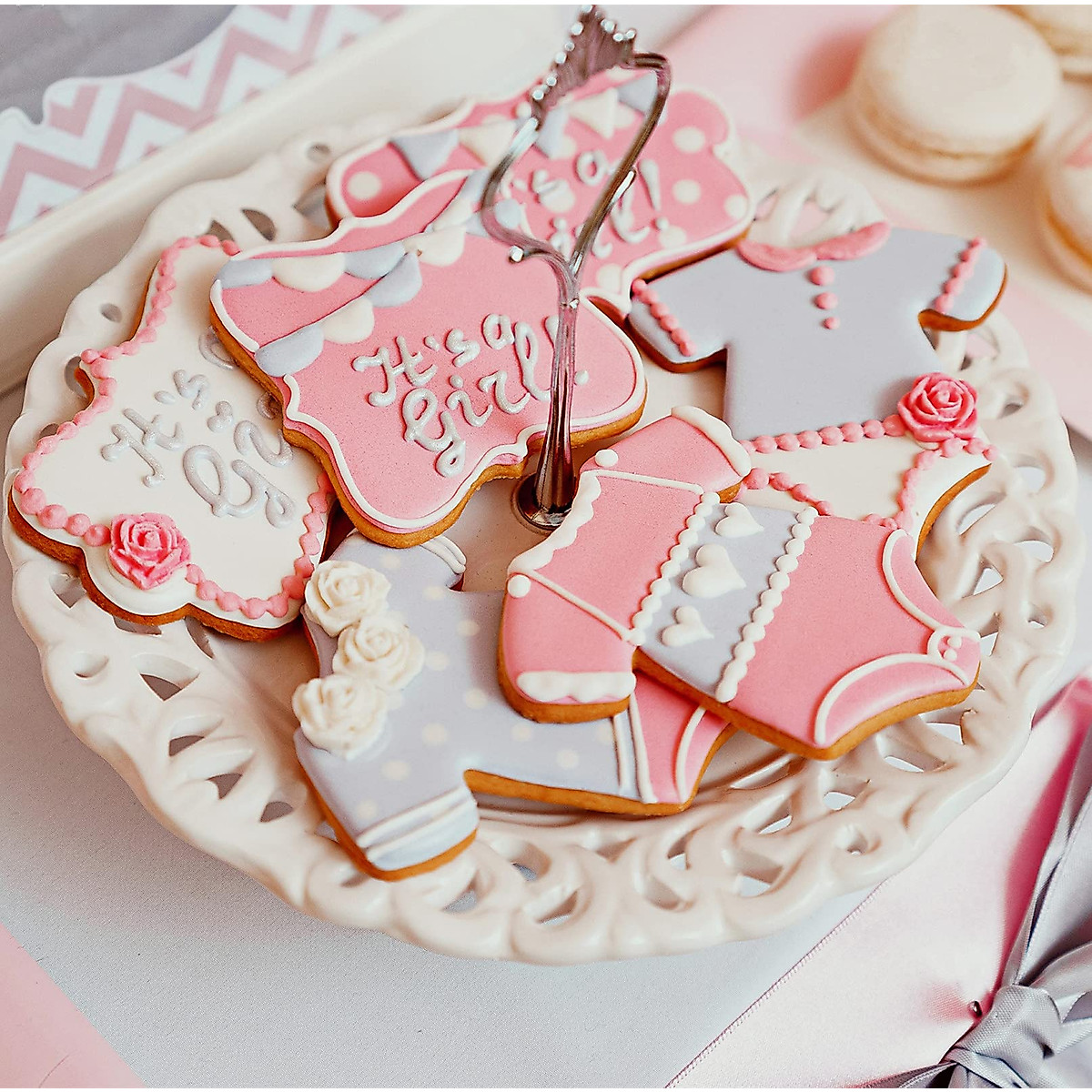 Moleou Baby Shower Cookie Cutter Set, 7Piece Cookie Cutters Include: Onesie, Bib, Baby Carriage, Bottle, Rattle, Rocking Horse and Frame, with Extra Gift 2Pcs Sugar Stir Needle