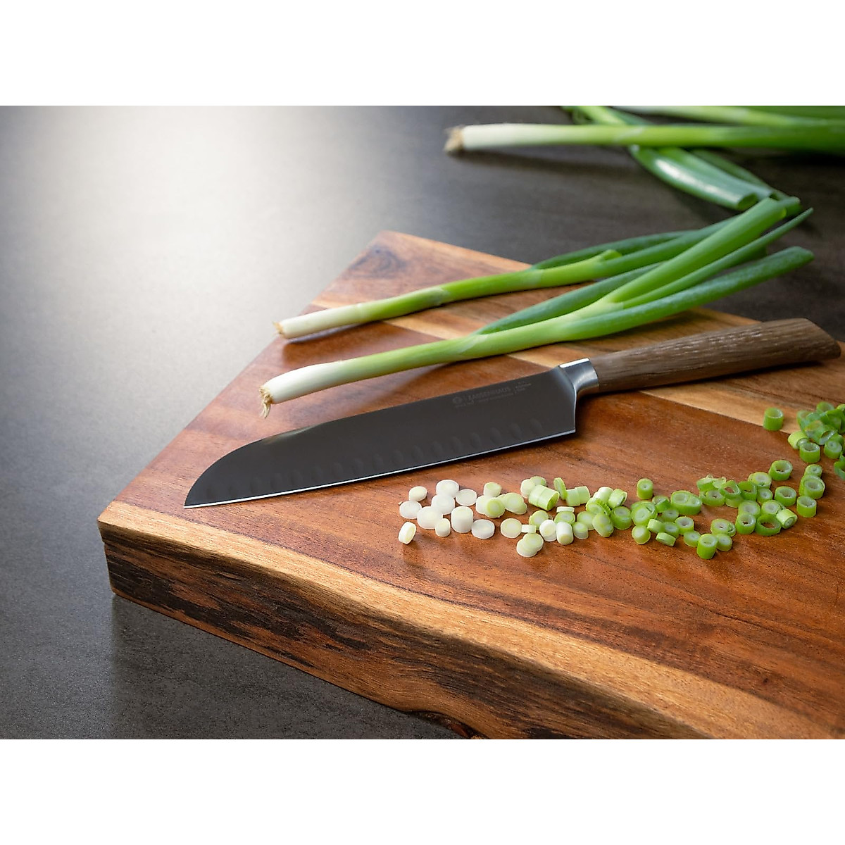 Zassenhaus Chopping Board Made of Acacia Wood, Solid Chopping Block, Wooden Chopping Board for Meat, Sustainably Grown Hardwood, Kitchen Board, 16" x 11.8" x 2"