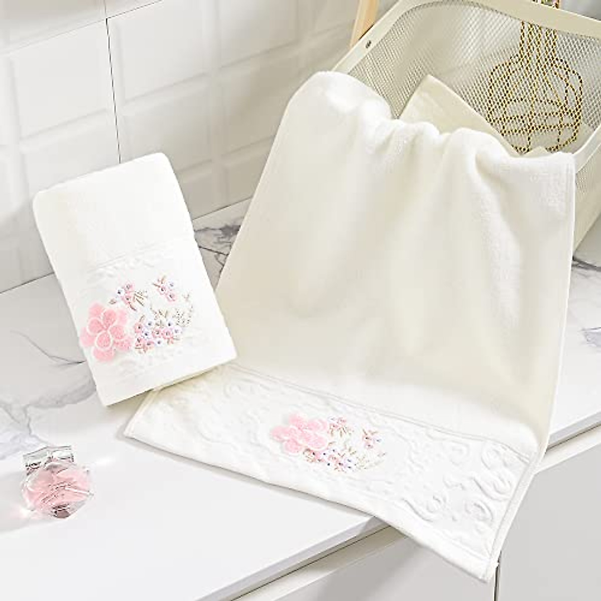 YiLUOMO Beige Hand Towels Stereoscopic Flower Embroidered Bathroom Hand Towel Super Soft 100% Terry Cotton Highly Absorbent Decorative for Home Bathroom(13 x 29 Inch, 2 Pieces)