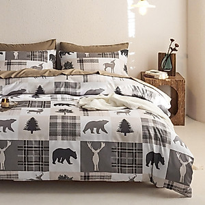 Wake In Cloud - Rustic Duvet Cover Set, Cabin Christmas Lodge Western Country Bear Deer Holiday RV Outdoor Theme, Soft Lightweight Bedding, 3-Piece, Taupe Brown, Queen Size