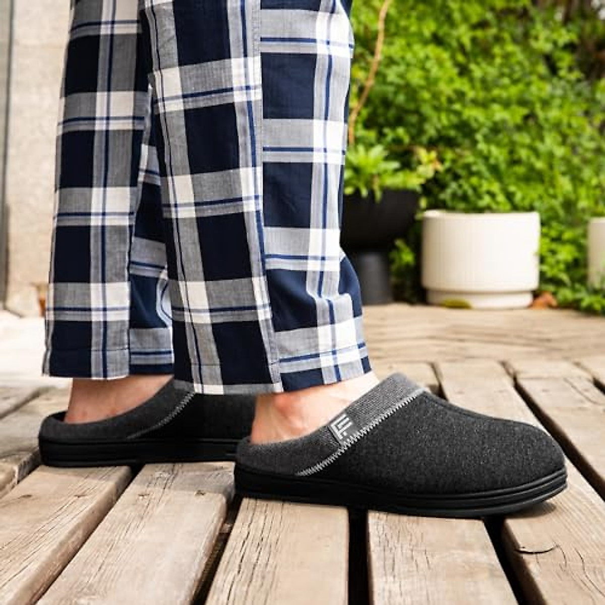 FamilyFairy Men's Memory Foam House Slippers Warm Slip-On Bedroom Shoes Black,XL