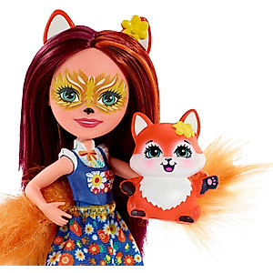Mattel Enchantimals Felicity Fox Doll & Flick Figure, 6-inch small doll, with long brown hair, animal ears and furry tail, removable skirt and shoes, Gift for 3 to 8 Year Olds​​​​​​​