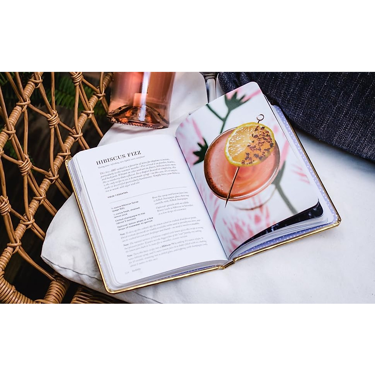 Bubbly: A Collection of Champagne and Sparkling Cocktails (Celebrate In Style with over 60 Festive Cocktail Recipes)