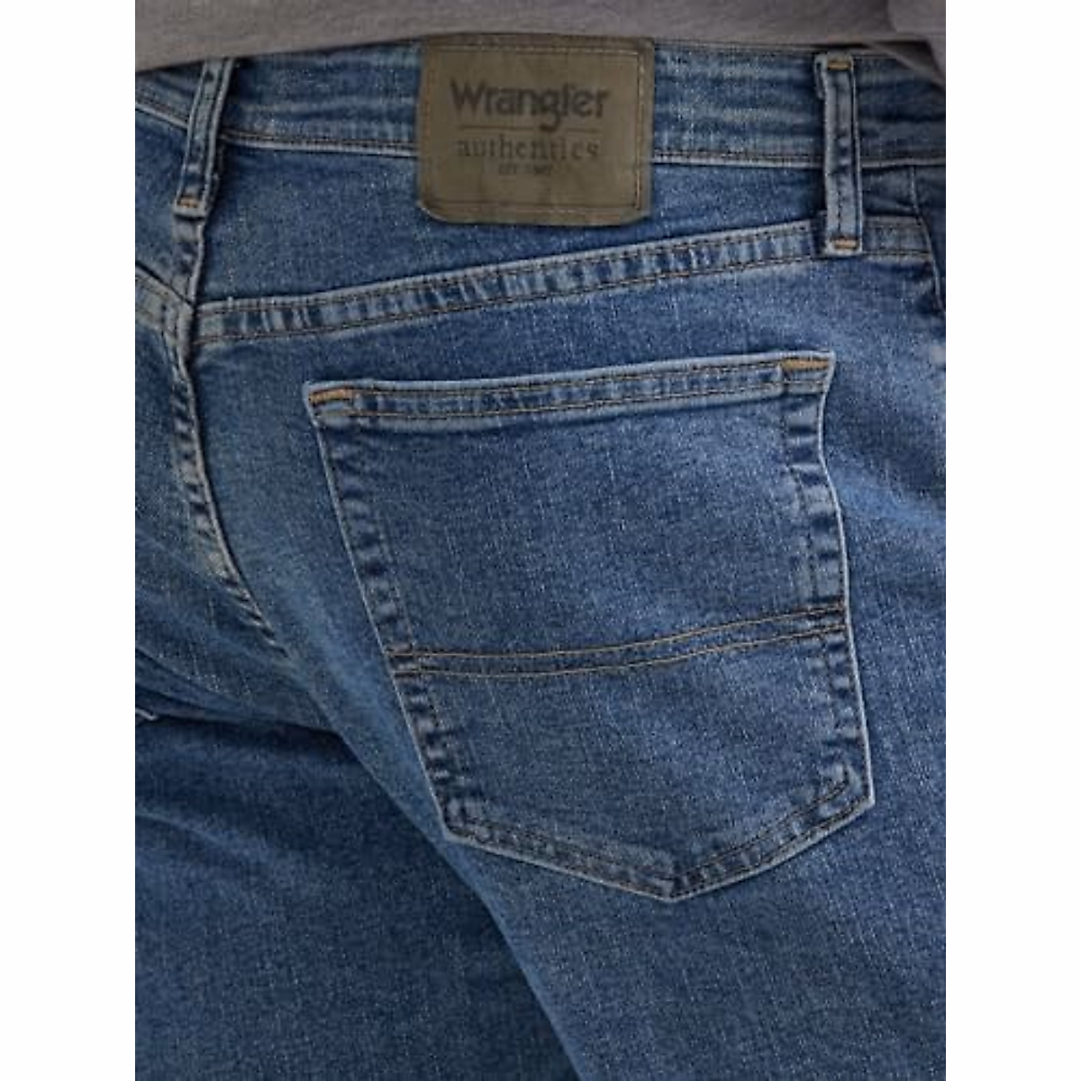 Wrangler Authentics Men's Regular Fit Comfort Flex Waist Jean, Light Stonewash, 42W x 30L