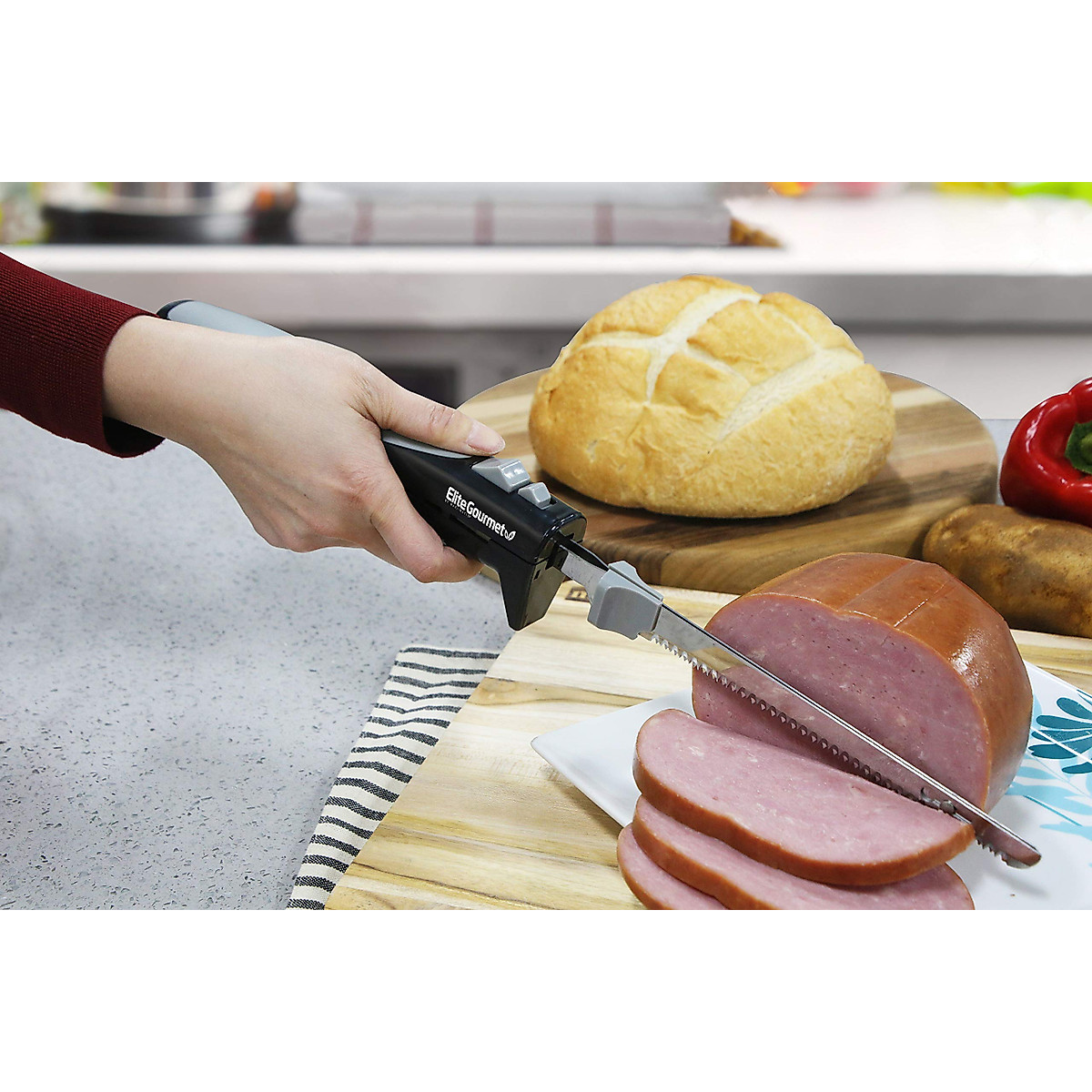 Elite Cuisine EK-570B Electric Knife with 2 Serrated Blades and Easy Eject, Black (Stainless Steel)