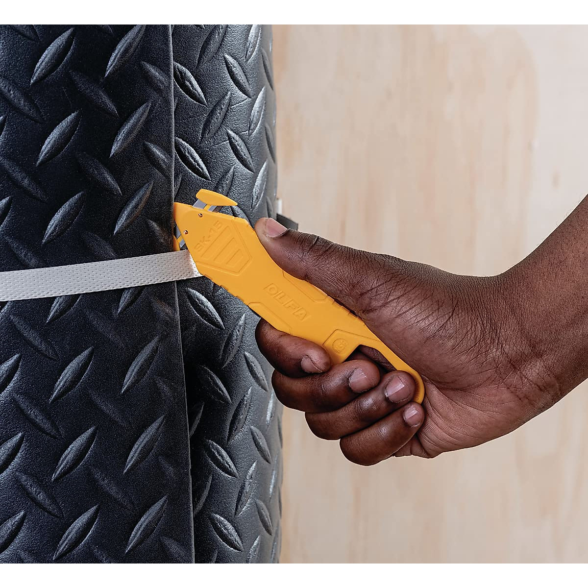 OLFA Disposable Concealed Blade Safety Knife, 10 Knives (SK-15/10) - Disposable Multi-Purpose Safety Box Cutter w/Concealed Blade, Tape Splitter, & Non-Slip Ergonomic Handle (10 Pack)