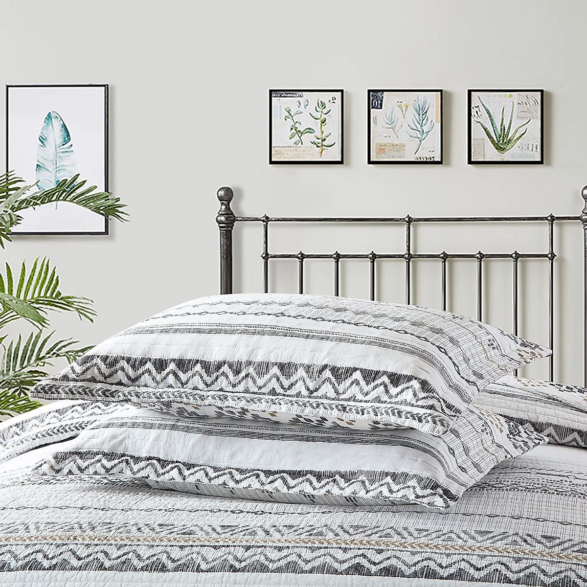 Y-PLWOMEN King Quilt, 100% Cotton Boho King Size Quilt, White/Gray Striped Geometric Quilt Set King, Bohemian Lightweight Soft King Bedspreads for All Season, 3-Pieces